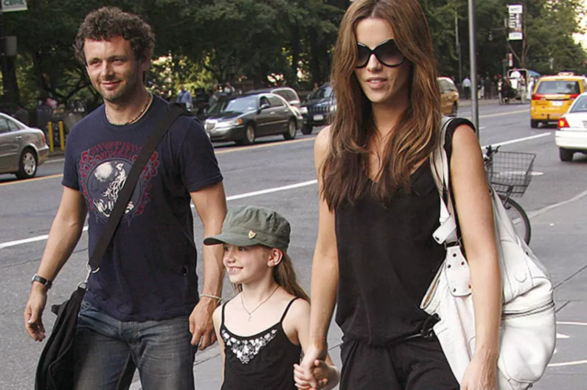 Michael Sheen ma Kate Beckunig ma le afafine lili