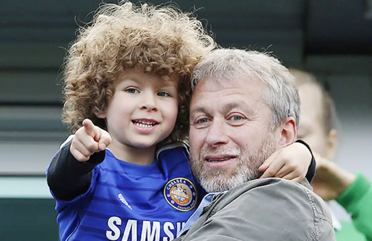 Roman Abramovich、Andrey Skoschおよびその他億万長者の父親