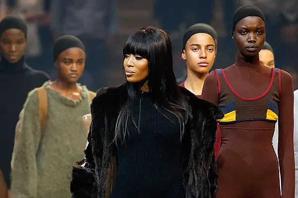 Naomi Campbell по време на шоуто Kanye West Yeezy Сезон 3