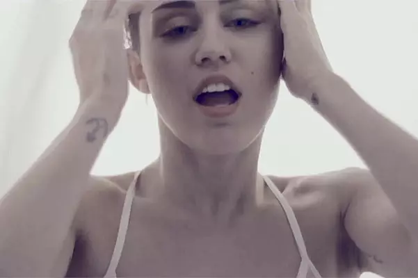 Iifreyimu ezivela kwi-clip miley cyrus