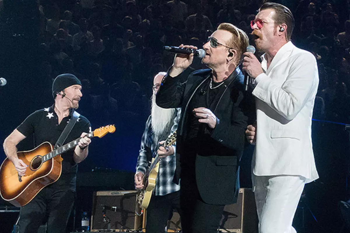 U2 and Eagles of Death Metal together performed in Paris after terrorist attacks