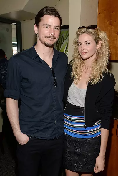 Josh Hartnett a Tamzin Ejerton