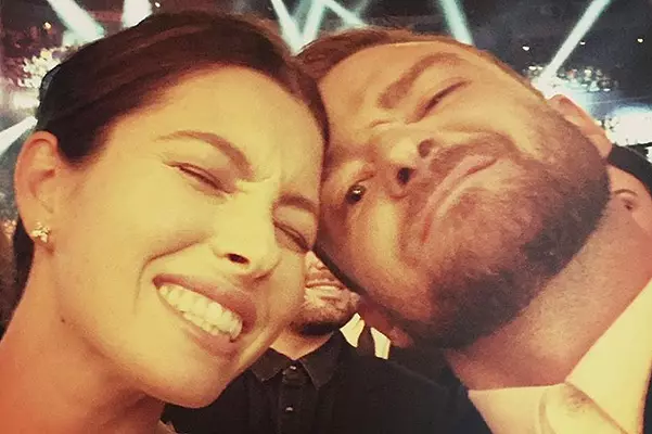 Twitter-Notes: Justin Timberlake och Jessica varit på CMA Awards-2015