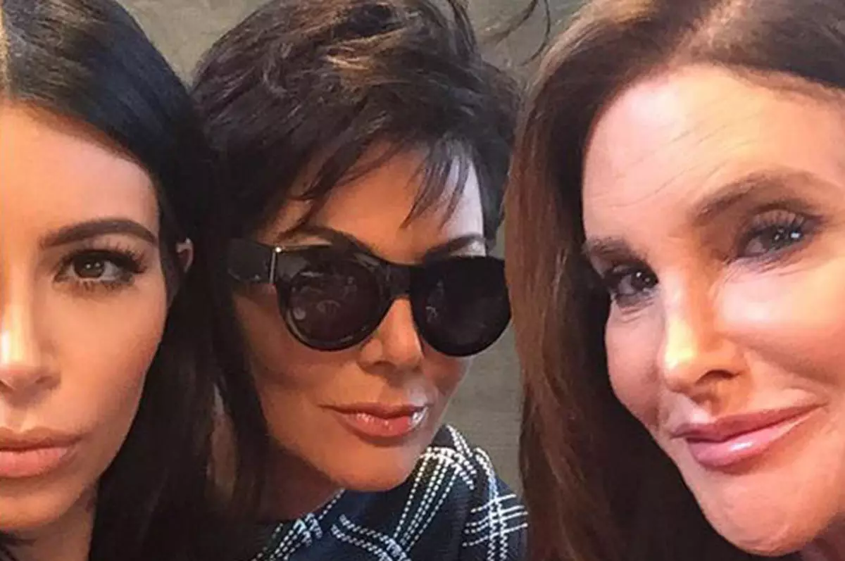 Fọto isẹpo akọkọ ti Chris Jenner ati Katlin Jenner