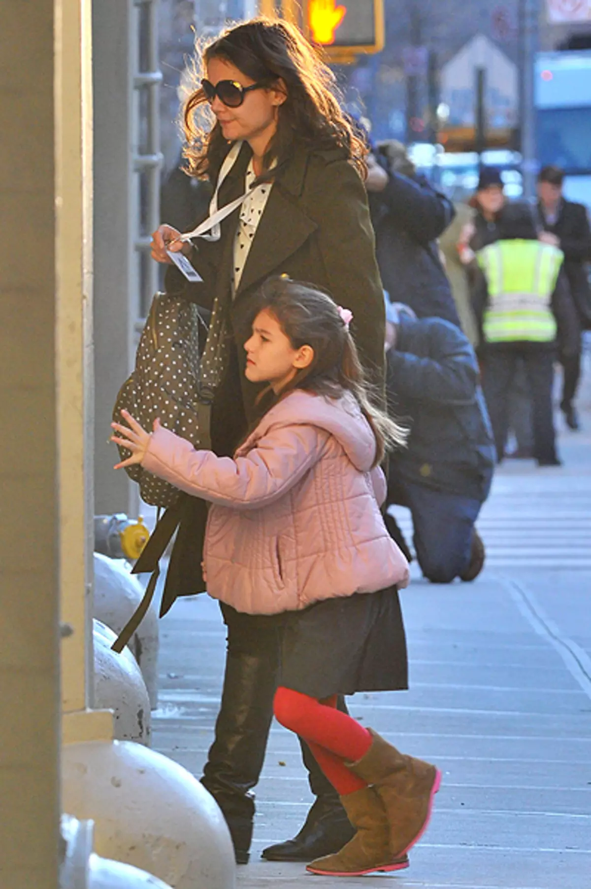 Katie Holmes y Suri Cruz-5