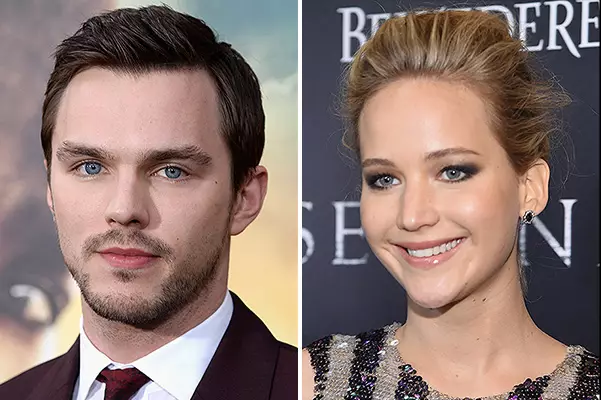 Insiders: Nicholas Holt quiere devolver a Jennifer Lawrence