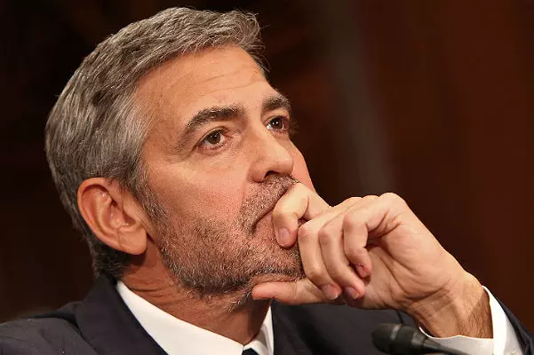 Bydd George Clooney yn trosglwyddo'r hil-laddiad Armenia