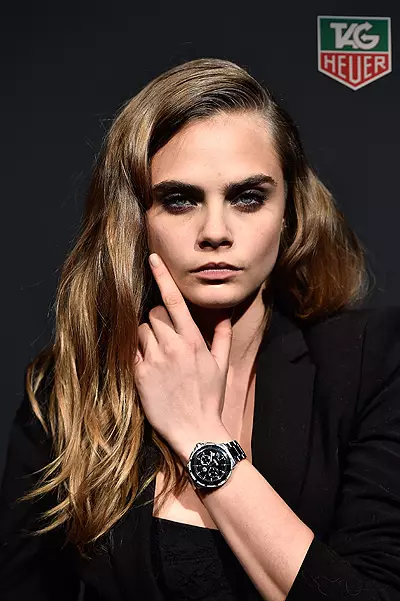 Kara Delvin voor tag Heuer