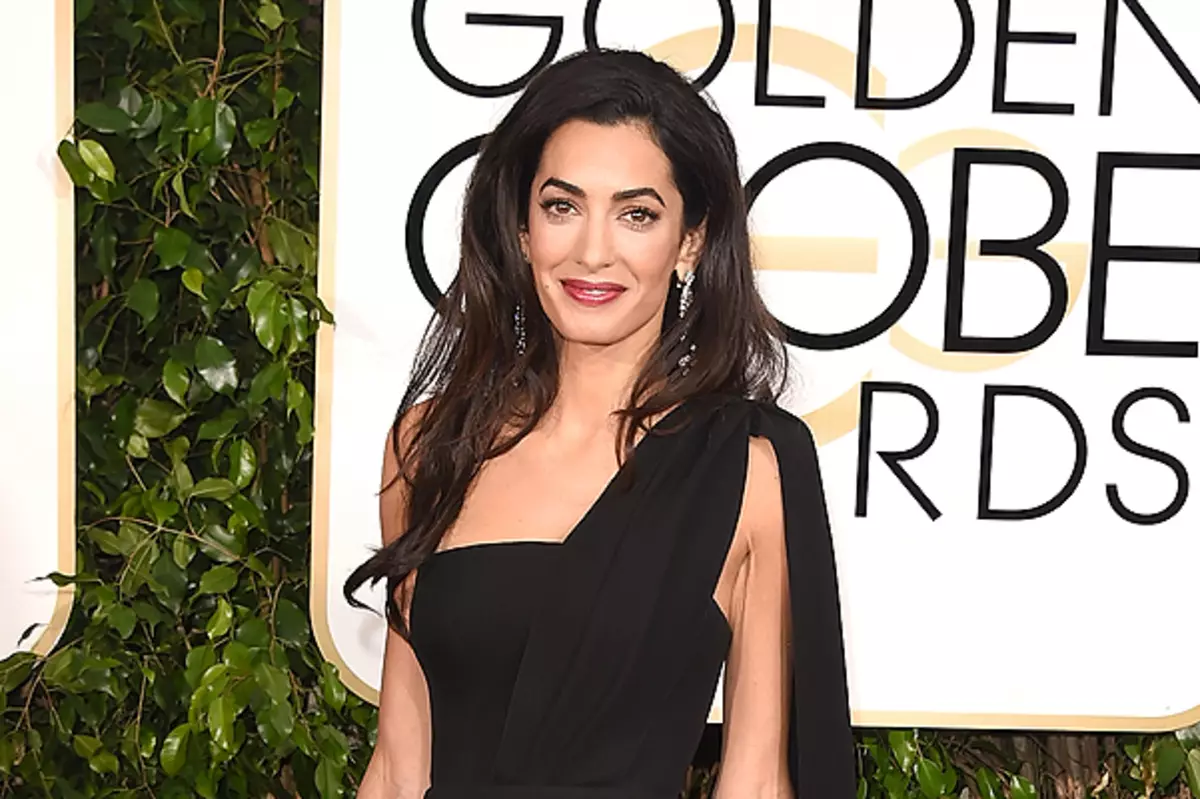 Media: Amal Clooney yuav tshwm rau ntawm cov npog ntawm Asmeskas Vogue