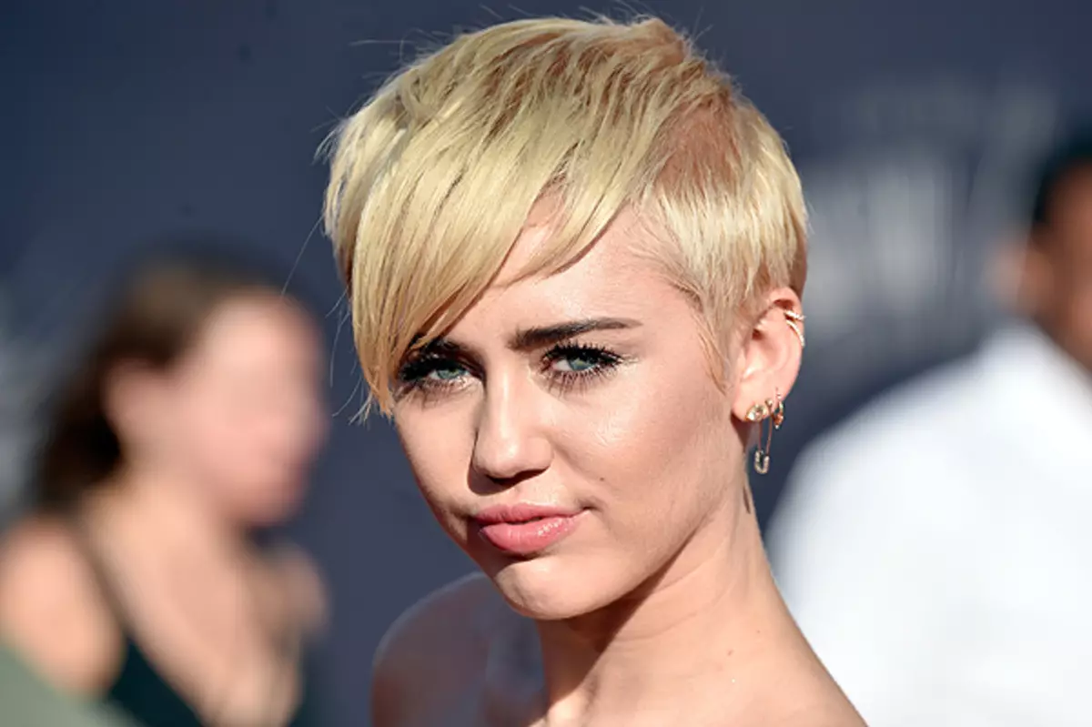 Ozorniki za pravice živali kritizirajo Miley Cyrus