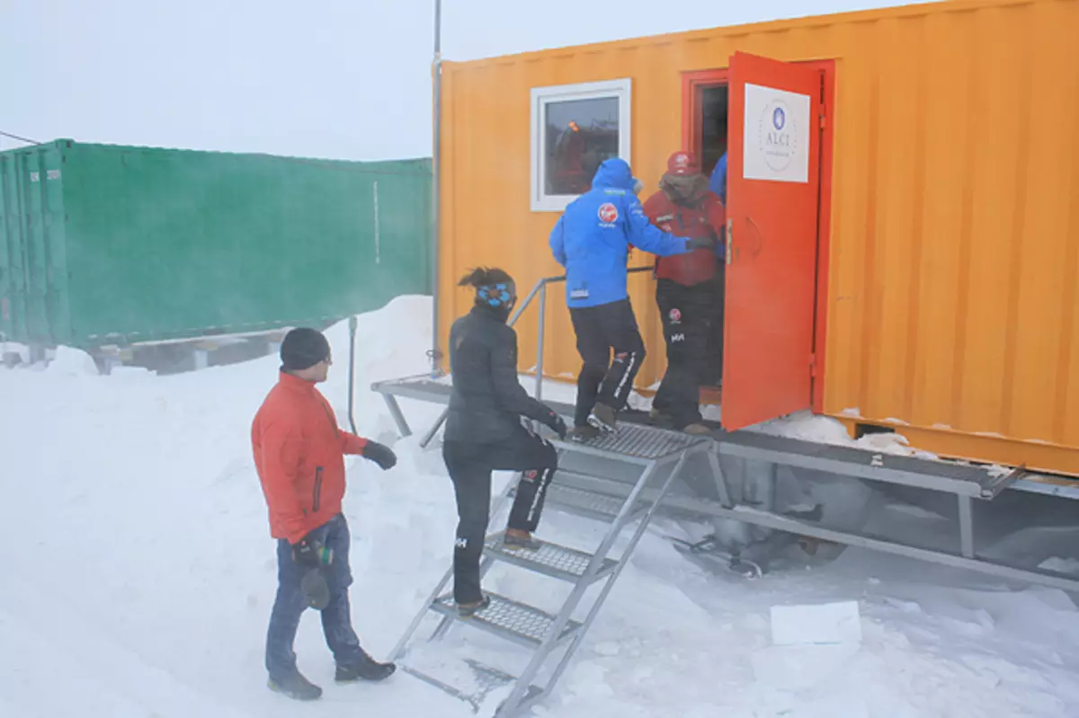 Prince Harry taunuu i Antarticaca