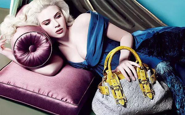 Scarlett Johanson ao amin'ny fanentanana dokambarotra Louis Vuitton