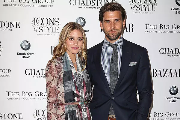 Ezinaụlọ dị n'ahịrị: Olivia Palermo na Johannes Na-eme Ka Foto nke Ọrụ Swọọ