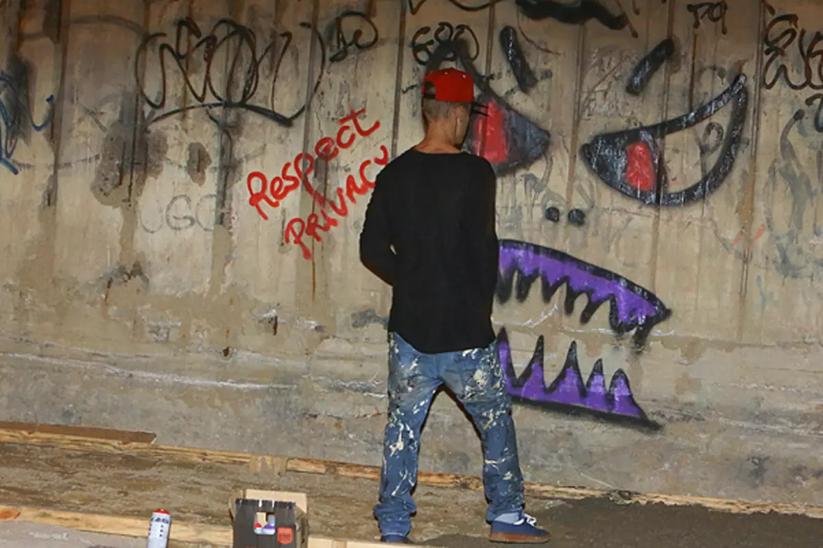 Justin Bieber was fined for vandalism in Brazil 28182_3