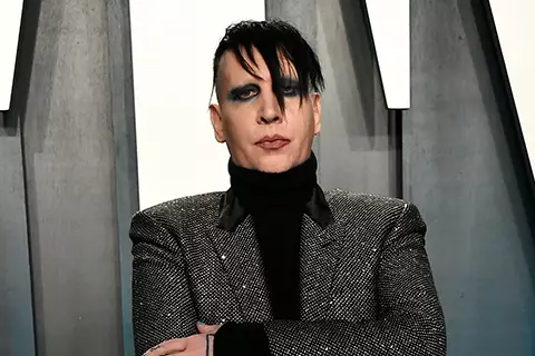 Marilyn Manson nusprendė perduoti policiją dėl atakos kaltinimų