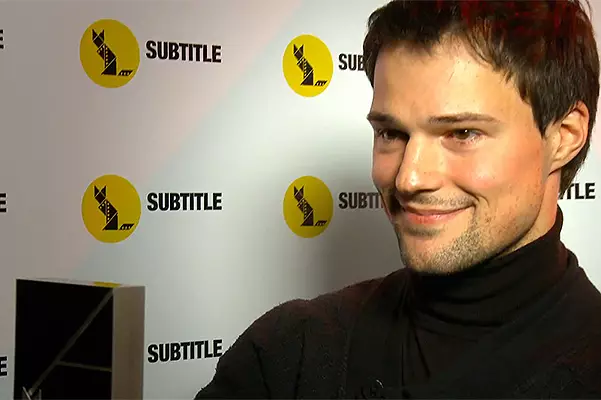 Danila Kozlovsky tau txais tus nqi zog ntawm cov subtitle Festival