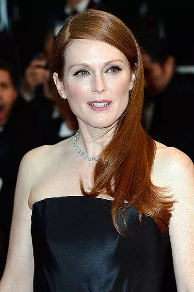 Juliann Moore pada pembukaan Festival Cannes 2013