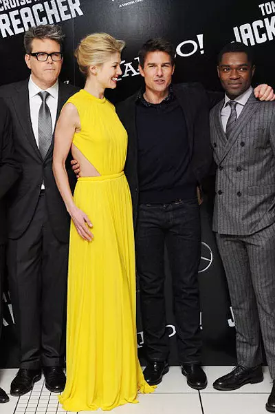 Christopher McCURRY, Rosamrund Pike, Tom Cruise ma David Oyelau o le Lalolagi Premiere