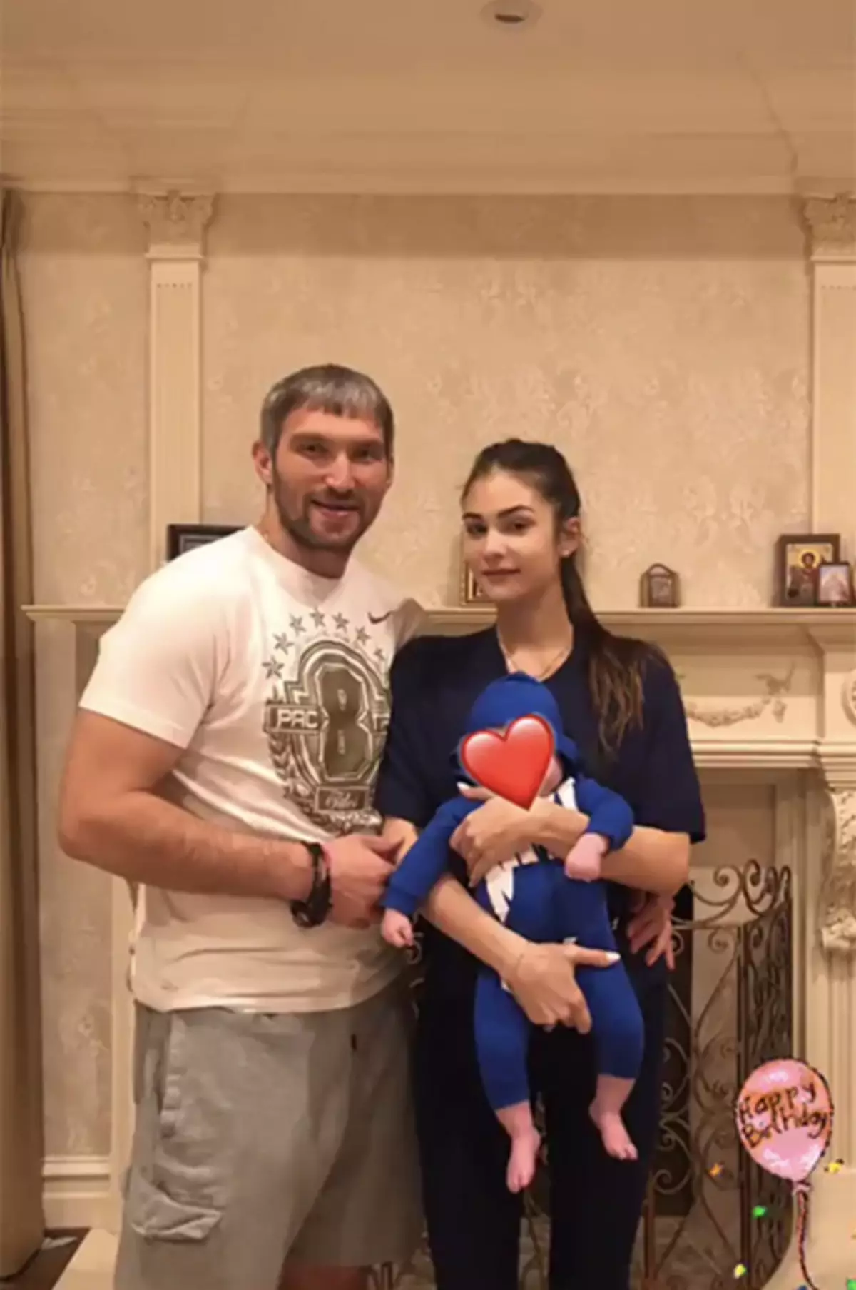 Alexander Ovechkin s Anastasií Shubskaya a synem