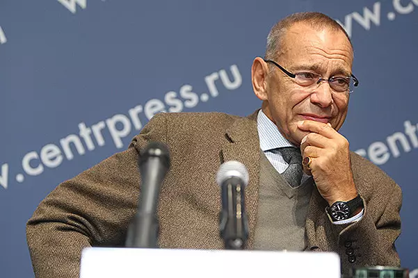 'Yar Andrei Konchalovsky ya faɗi cikin kulawa mai zurfi bayan haɗari