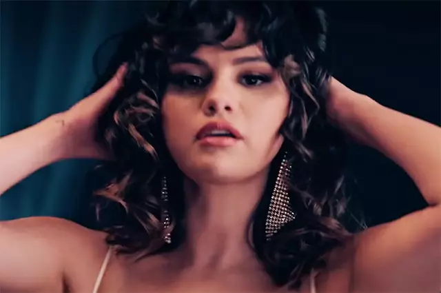 Agitar rizos: Selena Gomez lanzó un clip incendiario para volver a bailar la canción