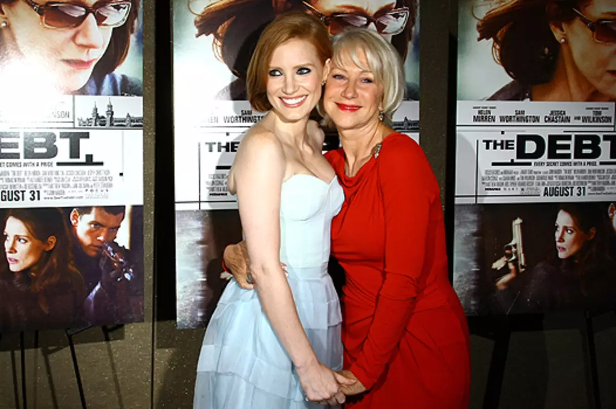 Helen Mirren och Jessica ChesterAn presenterades