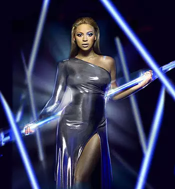 Beyonce ṣe afihan lofinda ati awo tuntun 327737_3