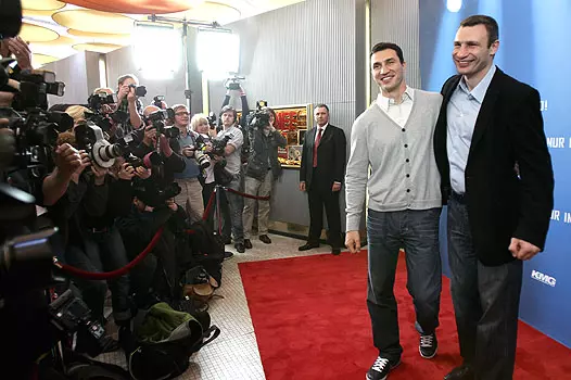 Hermanos Klitschko presentó una película sobre ellos mismos.