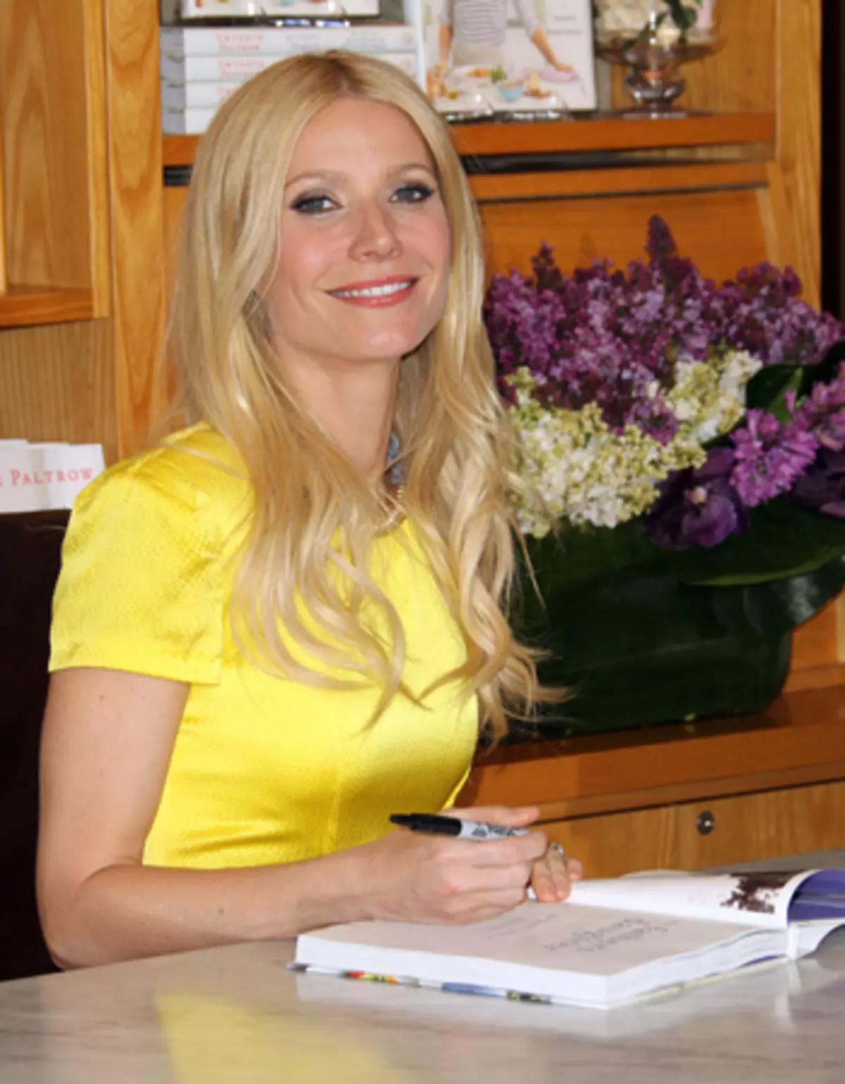 Gwyneth paltrow ሎስ አንጀለስ ውስጥ የቅንጦት መጽሐፍዋን አቀረበች 331299_2