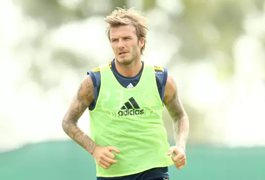 David Beckham ถูกนำเสนอโดยการฟ้องร้อง: เรื่องอื้อฉาวทางเพศกำลังได้รับแรงผลักดัน