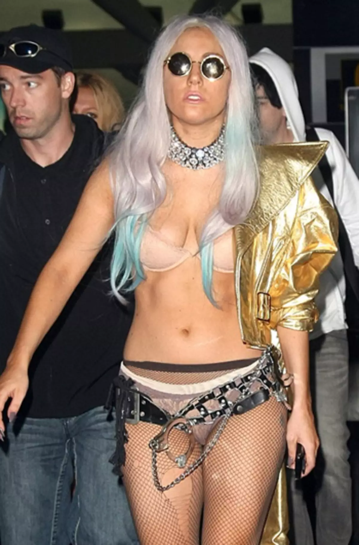 Celebrity Street Style: Lady Gaga Traveler 335385_3