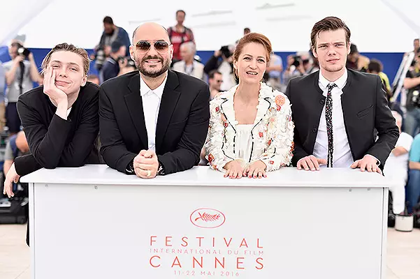 Cannes-2016: Kirill selebrenikov and Victoria Isakov pane iyo Photo Photo 