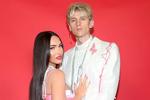 Megan Fox e Kolson Baker, Demi Lovato e outros no iheartradio Awards Awards - 2021