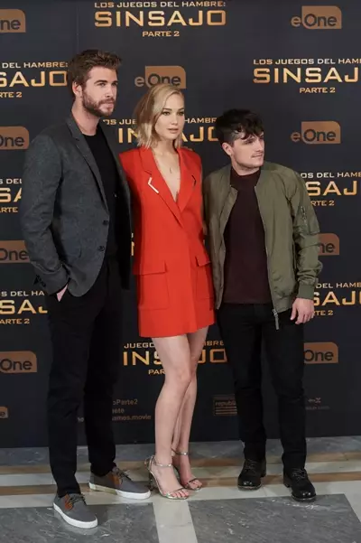 Liam Hemsworth, Jennifer Lawrence in Josh Hutcherson