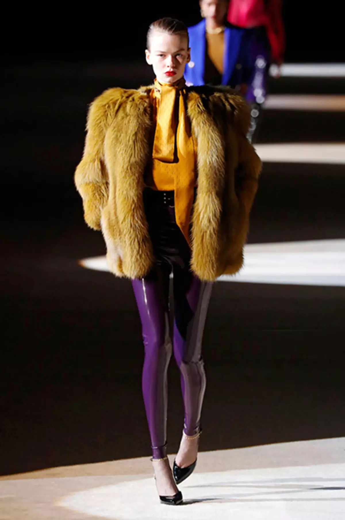 Ipakita ang Saint Laurent Laurent Autumn / Winter 2020/2021