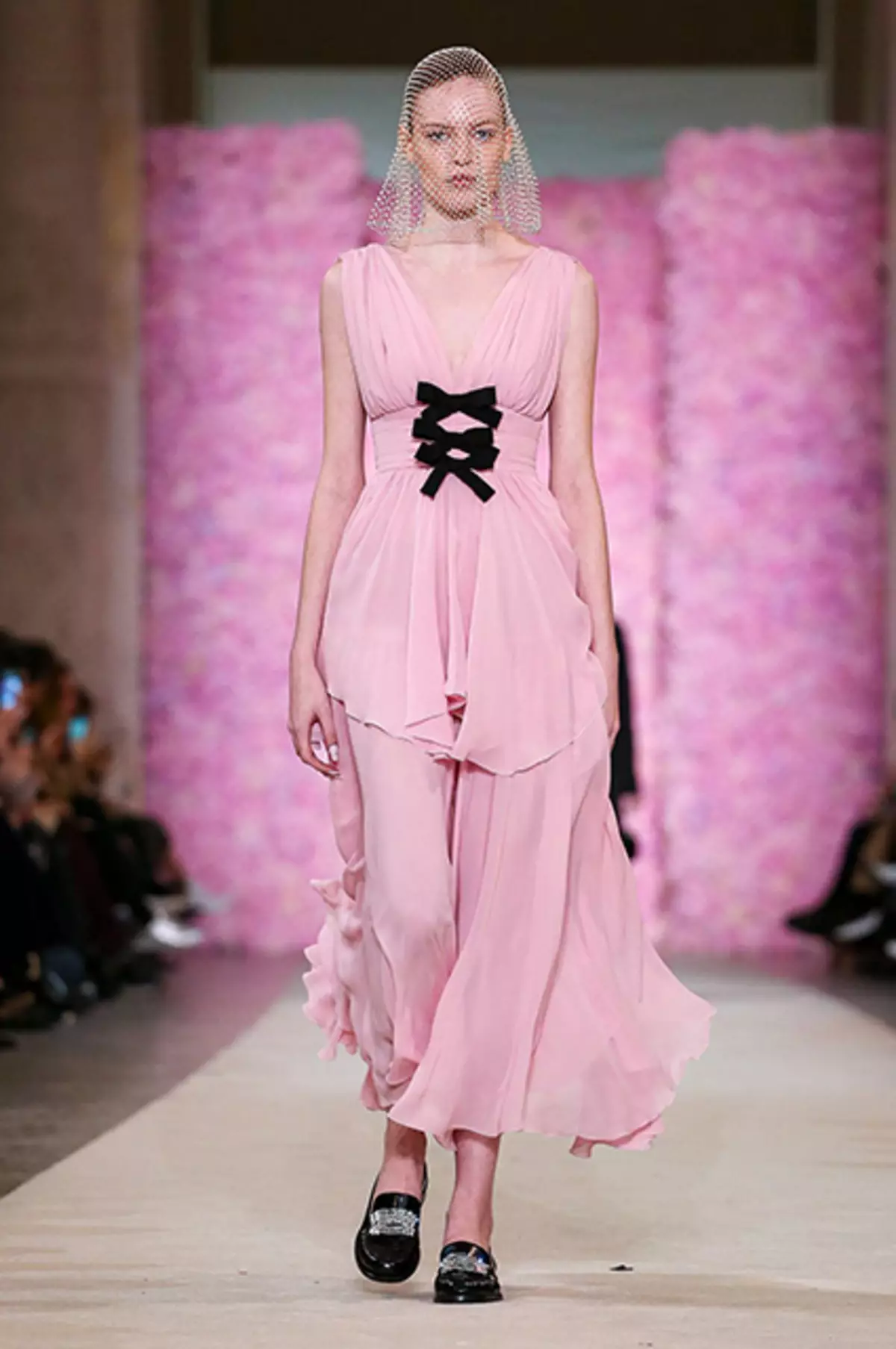 Semaine de la mode à Paris: Elena Perminova, Sheilin Woodley et autres à l'émission Giambattista Valli 35195_24