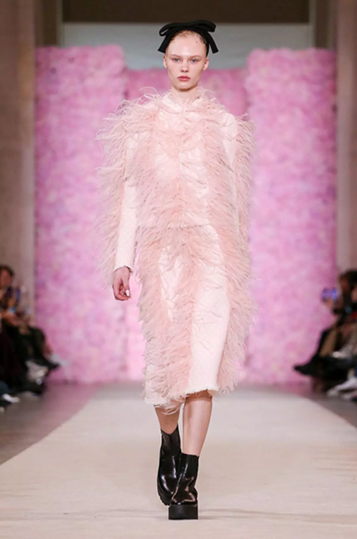 Semaine de la mode à Paris: Elena Perminova, Sheilin Woodley et autres à l'émission Giambattista Valli 35195_35