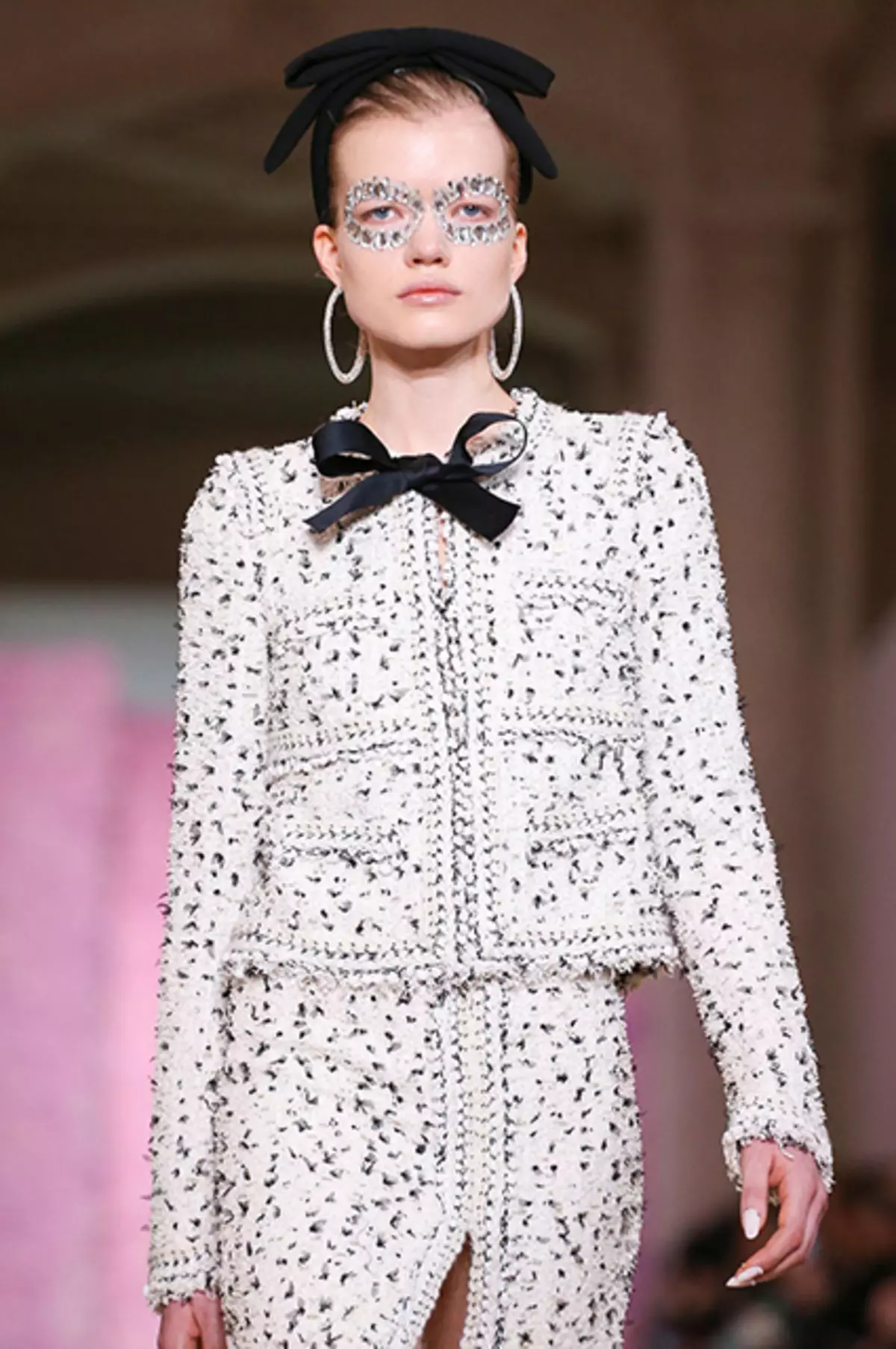 แฟชั่นสัปดาห์ในปารีส: Elena Perminova, Sheilin Woodley และอื่น ๆ ที่ The Show Giambattista Valli 35195_48