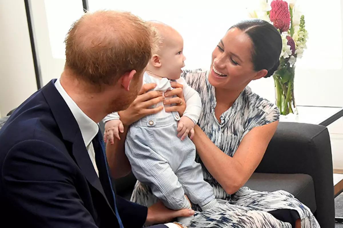 Prince Harijs un Megan Augi ar dēlu Archie