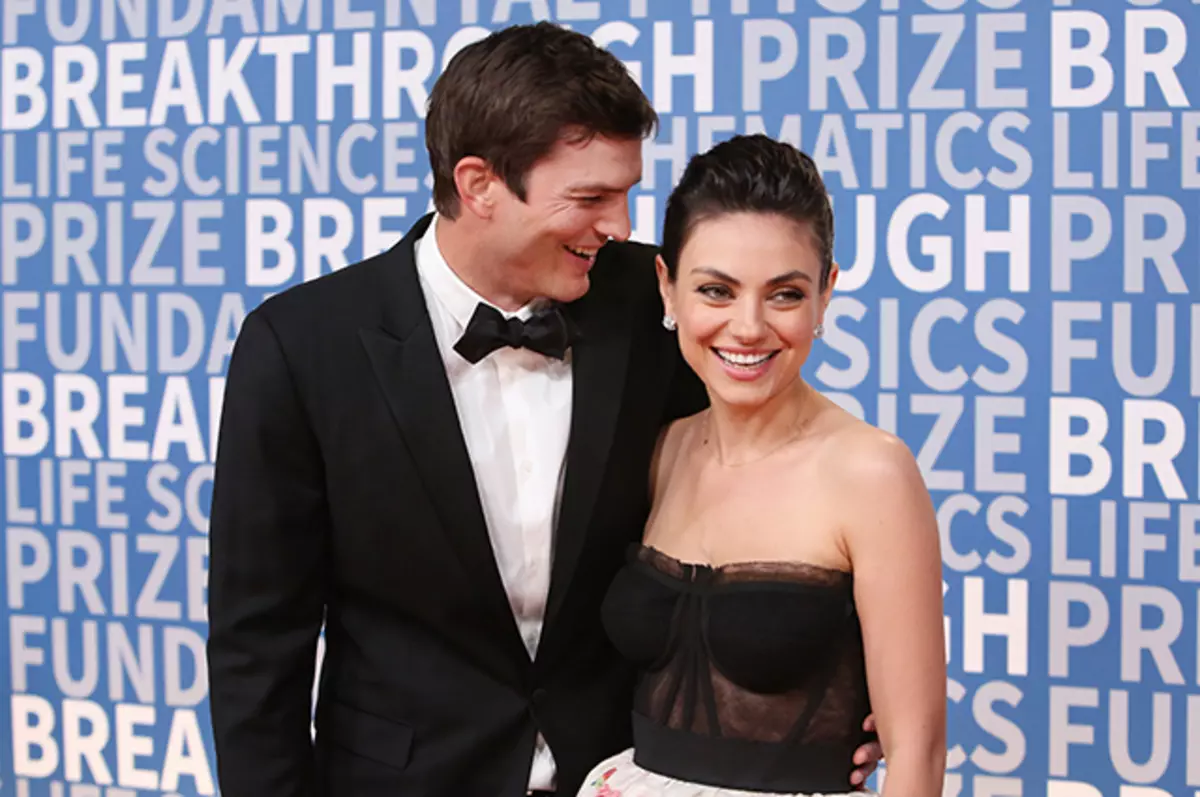 Mila Kunis və Ashton Kutcher