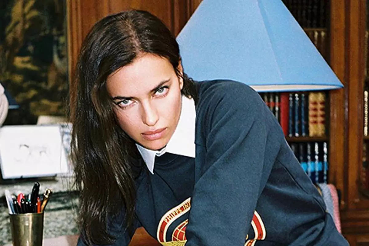 Irina Shayk ĉefrolis en intervjuan revuon Photo Shoot