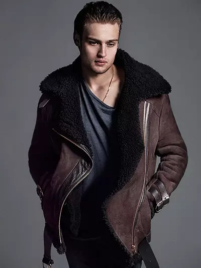 Douglas Booth a Magazine Flaunt magazin forgatásában