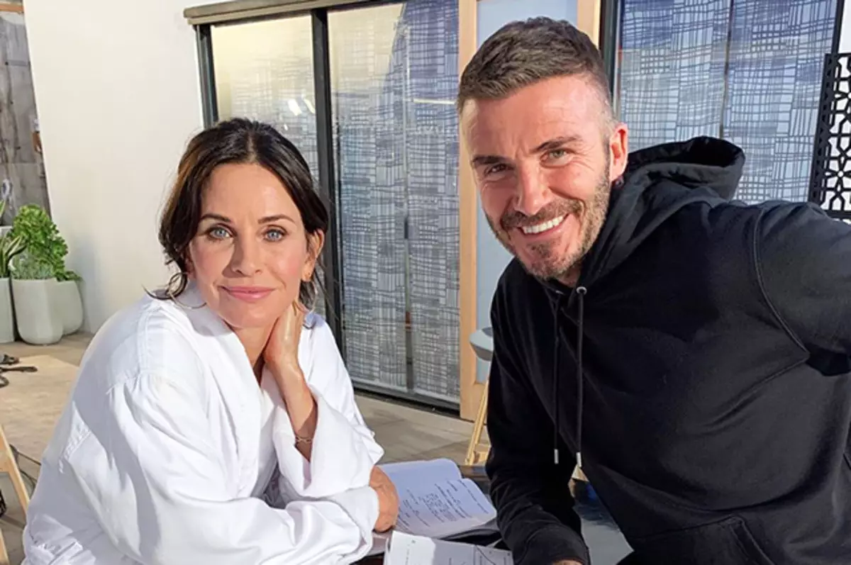 Courtney Koks et David Beckham ont pris ensemble un jacuzzi sur la fusillade de la série