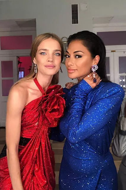 Natalia Vodyanova dan Nicole Sherezinger