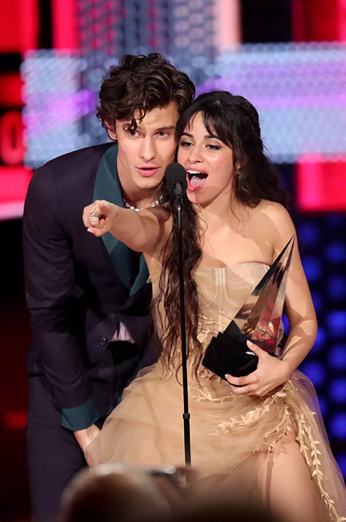 Camila Kabello sy Sean Mendez