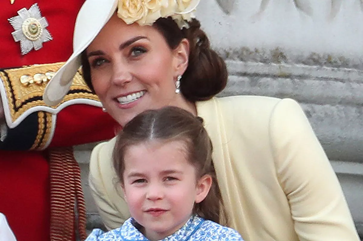 Yon bagay ki te pase: Kate Middleton toudenkou anile pwodiksyon ofisyèl li akòz timoun yo