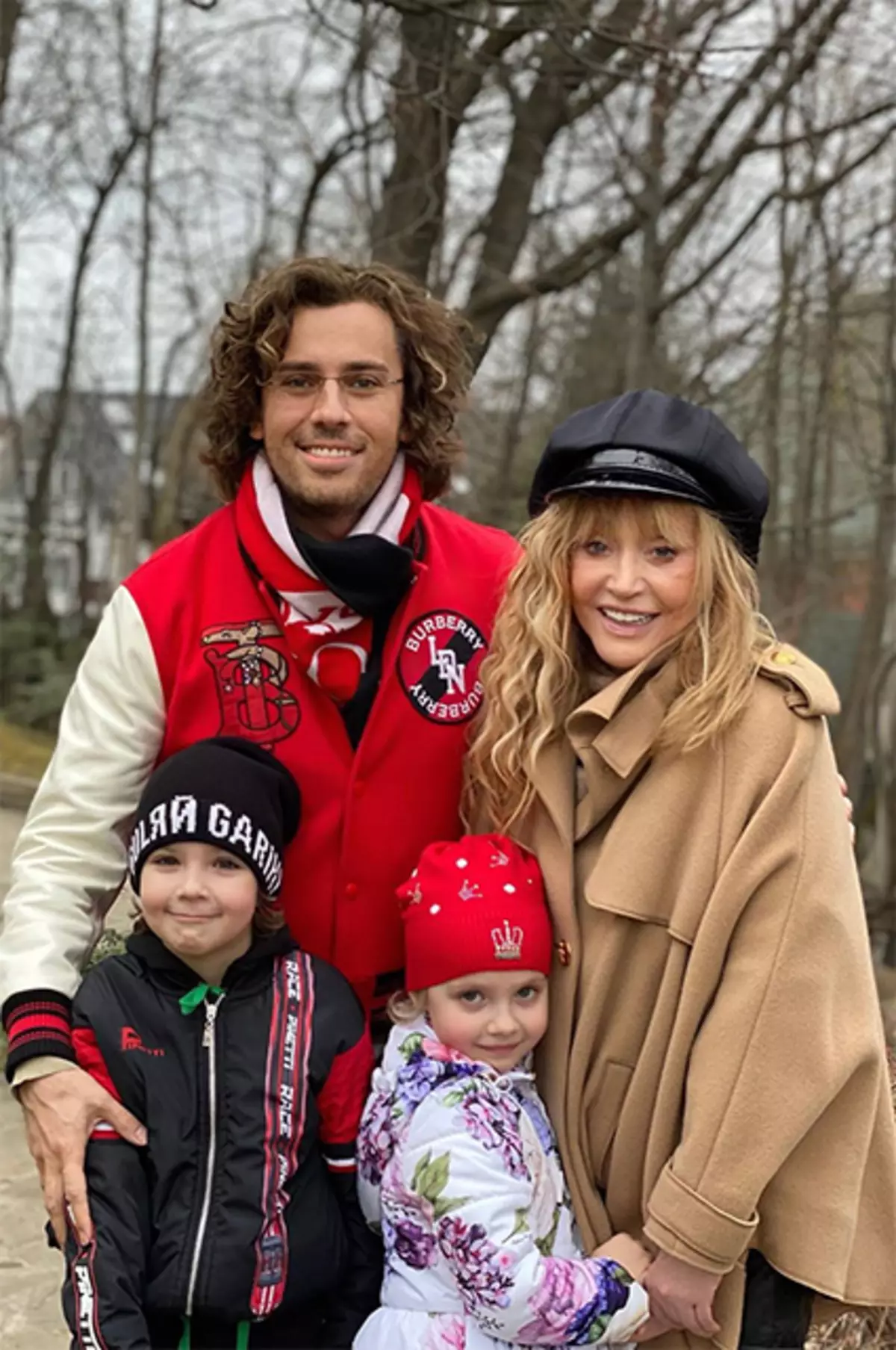 Maxim Galkin et Alla Pugacheva avec des enfants