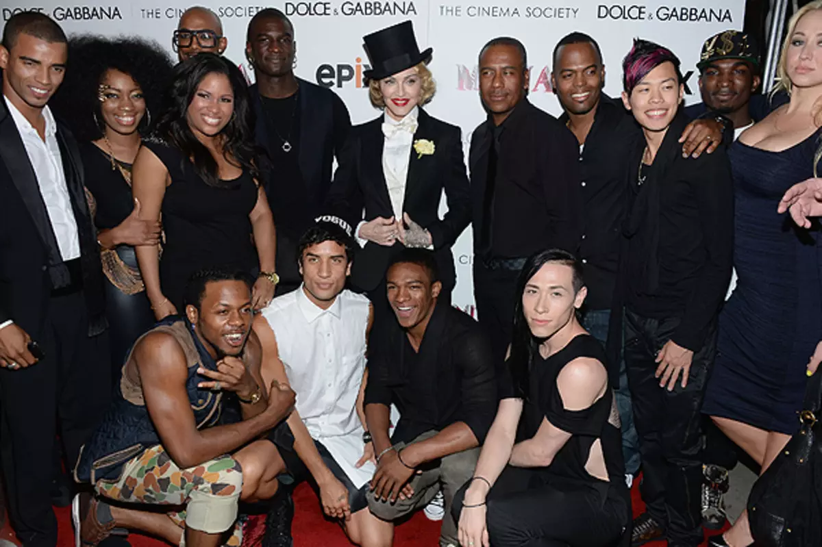 I-MDNA Tour: Premiere of the Madonna