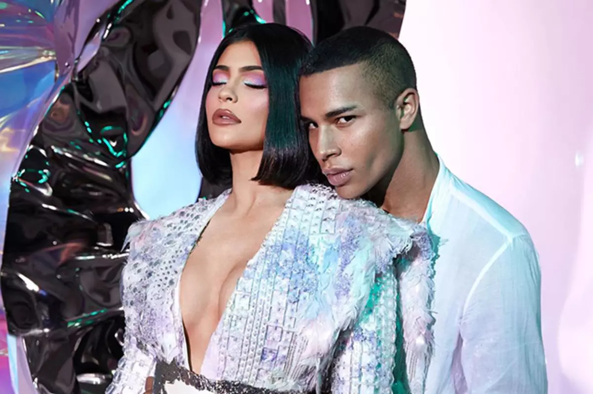 Kylie Jenner pubblicherà una collezione di trucco insieme a Balmain