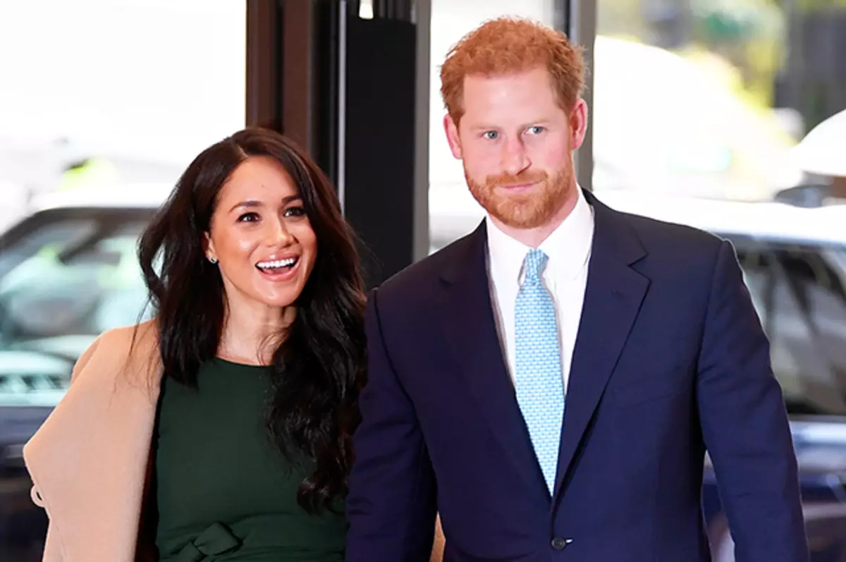 Awọn imọran ọlọgbọn ati oorun oorun ti awọn oorun: Megan ọgbin ati Prince Harry ṣe iyalẹnu fun ile-iwe Amẹrika